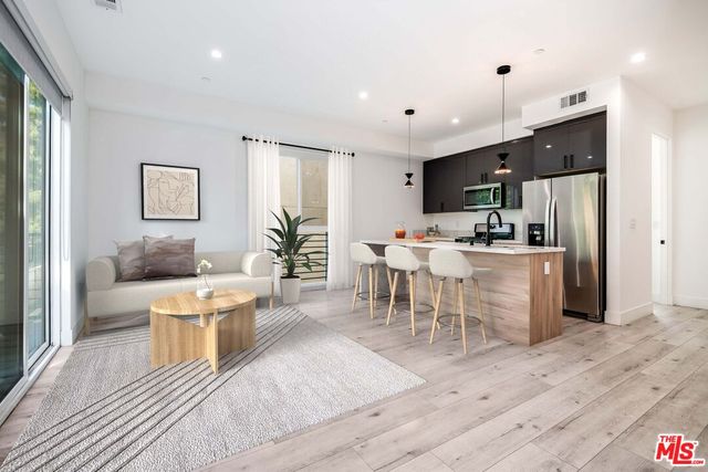 Taryn Keyser, Real Estate Agent - Compass