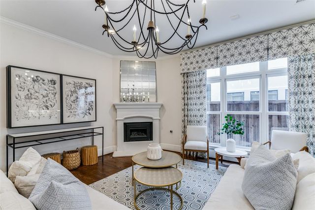 Jennifer Miller, Real Estate Agent - Compass