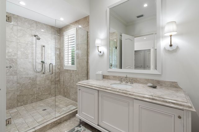 Dory Faxon, Real Estate Agent - Compass