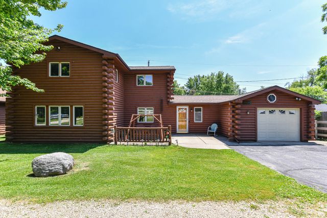 53115 Homes for Sale | Delavan WI Real Estate | Compass