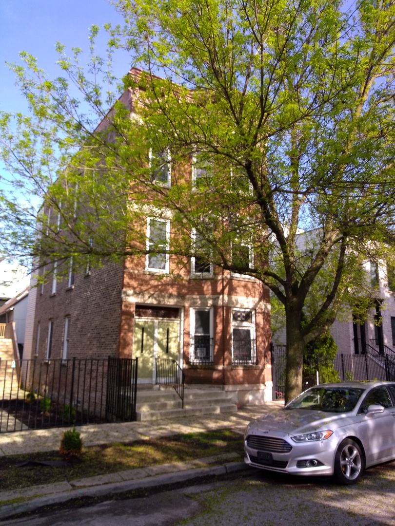 2159 North Bell Avenue, Unit 3, Chicago, IL 60647 | Compass