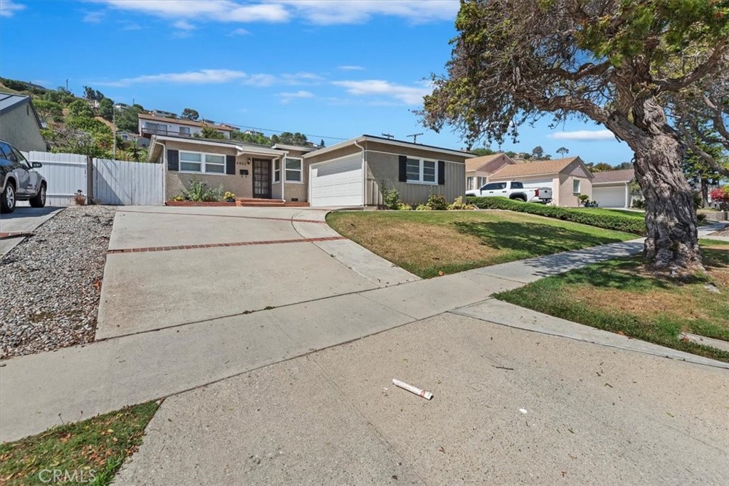 4402 Highgrove Ave, Torrance, CA 90505 | MLS #IV25129905 | Compass