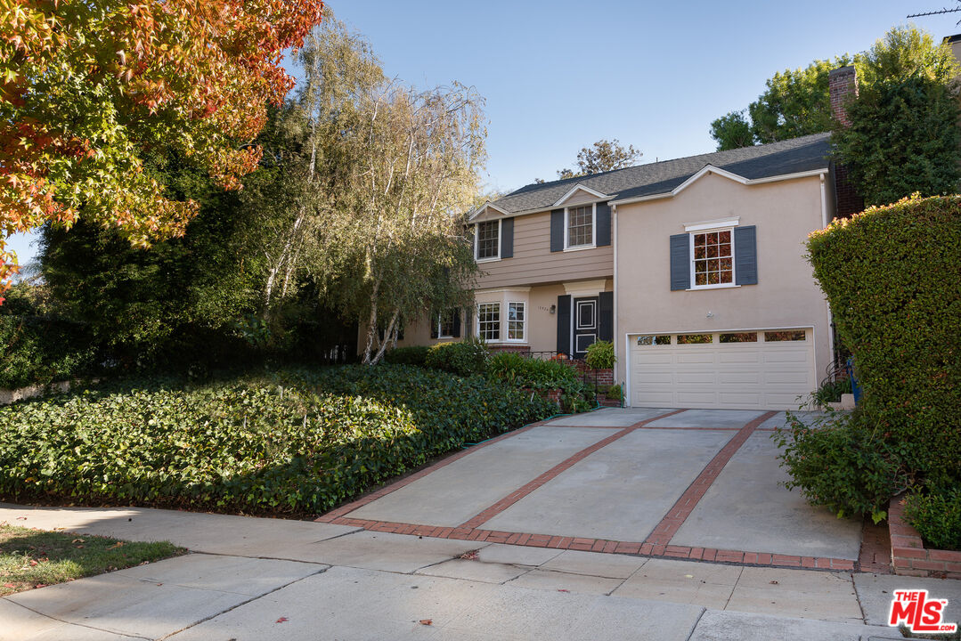 10520 Strathmore Drive, Los Angeles, CA 90024 | Compass