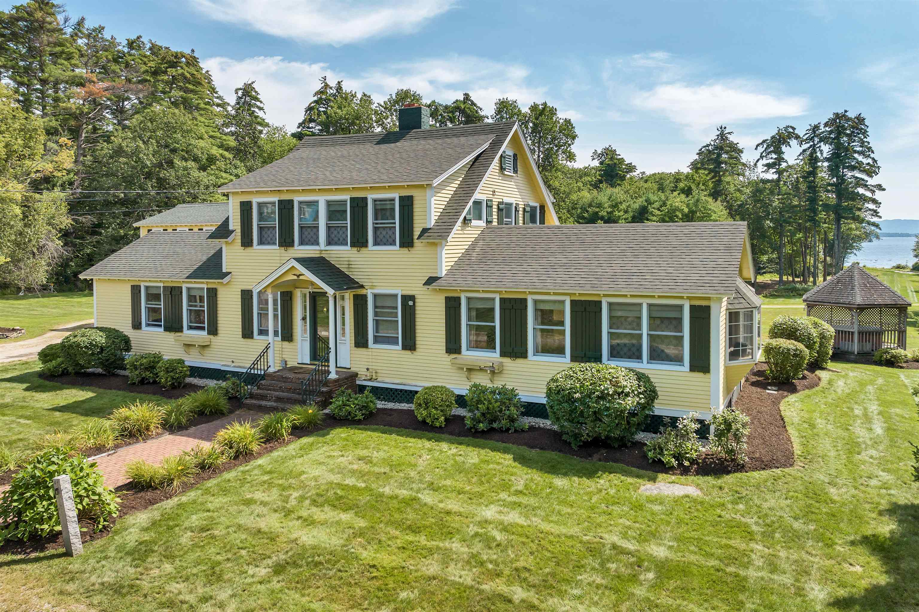 458 Gov Wentworth Highway, Mirror Lake, NH 03853 | Compass