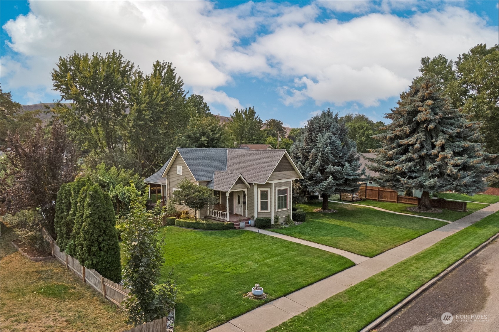 117 West Dayton Avenue, Dayton, WA 99328 | Compass