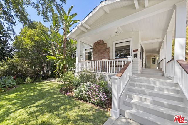 Angela Gollan, Real Estate Agent - Compass