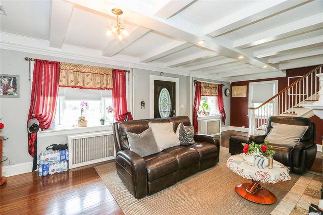 Wendy Liotti, Real Estate Agent - Compass