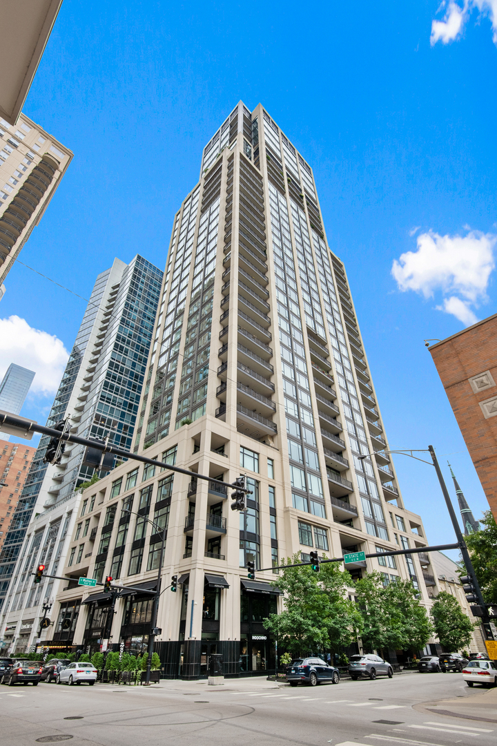 9 West Walton Street, Unit 1702, Chicago, IL 60610 | MLS #12220067 ...