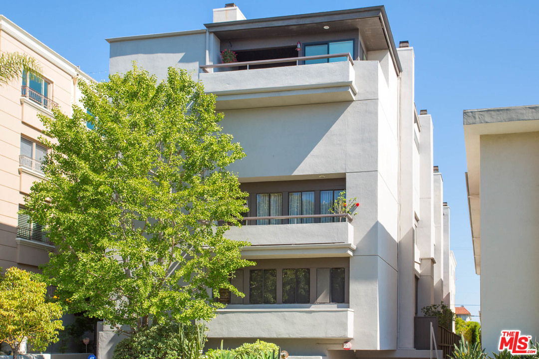 11922 Gorham Avenue, Unit 1, Los Angeles, CA 90049 | Compass