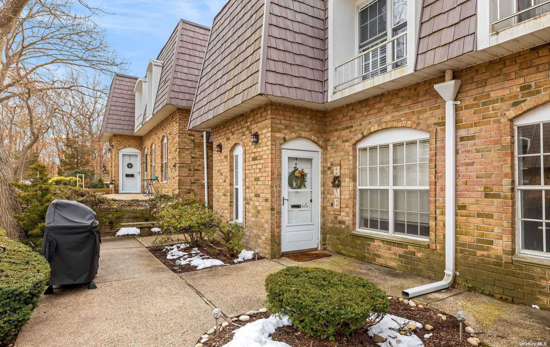 655 Middle Country Road, Unit 4C2, Coram, NY 11727 | Compass