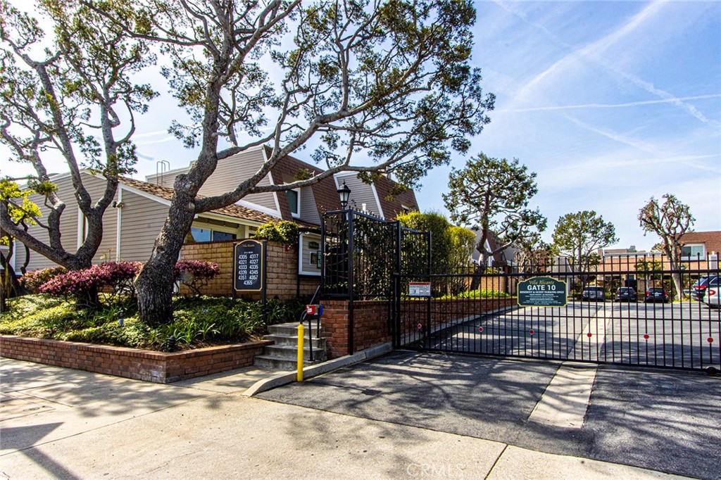 4345 Alla Road, Unit 2, Marina del Rey, CA 90292 | Compass