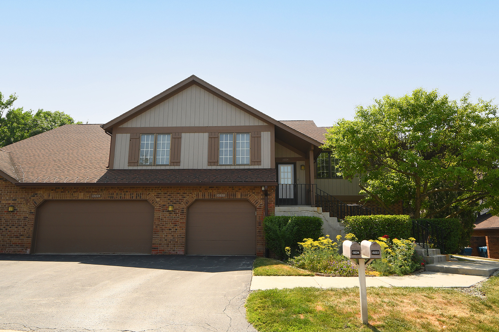 13224 S Oak Hills Pkwy, Unit 4, Palos Heights, IL 60463