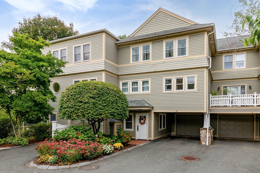 21 Pine Street, Unit 10, Manchester, MA 01944 | Compass