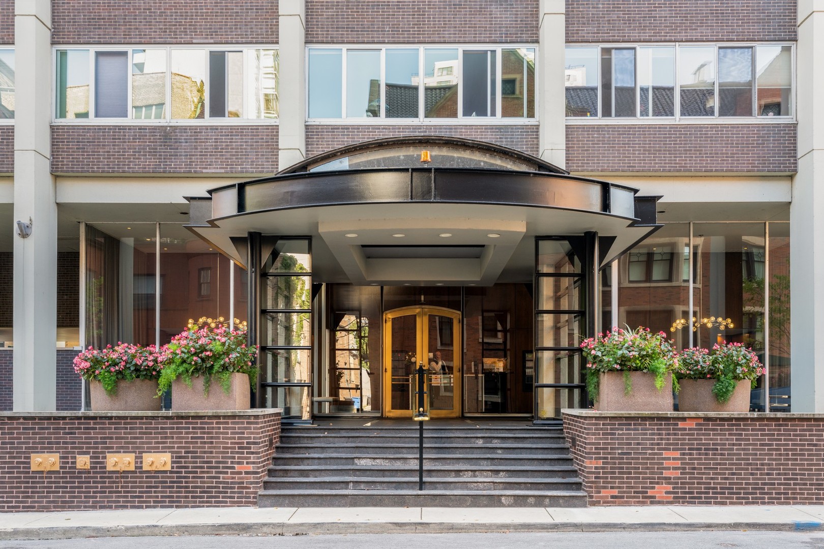 1 East Schiller Street, Unit 15D, Chicago, IL 60610 | Compass