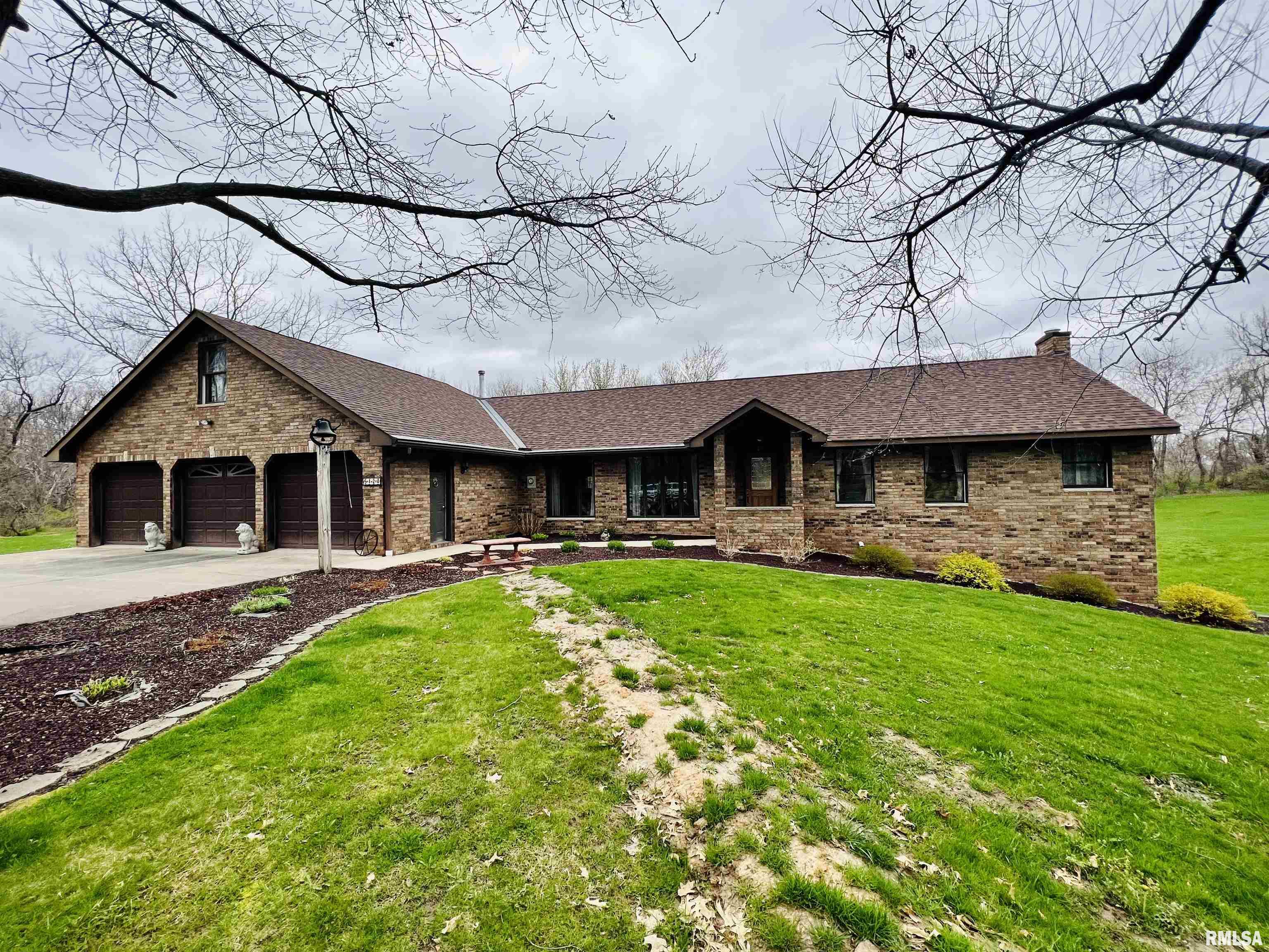 5128 E High Street, Colona, IL 61241 | Compass