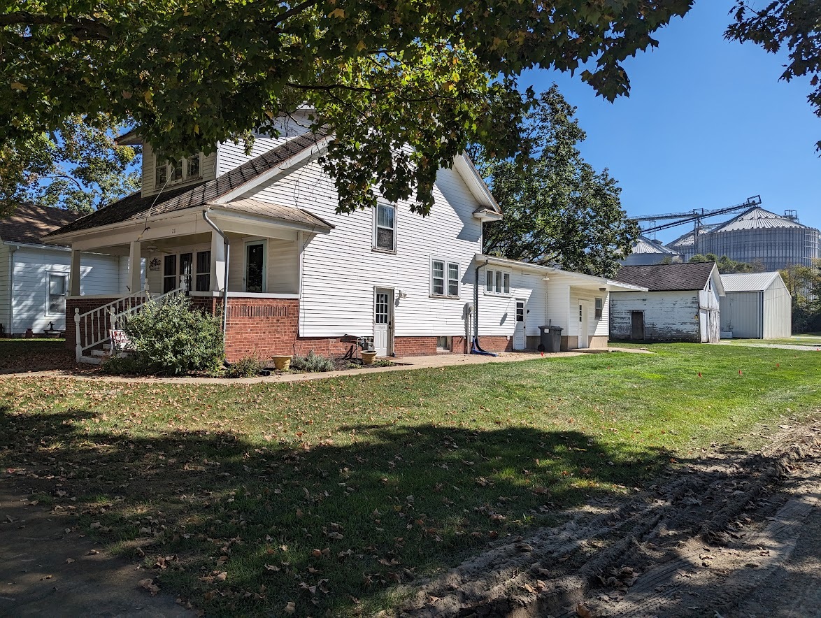 211 Byron Street, Sidney, IL 61877 | Compass