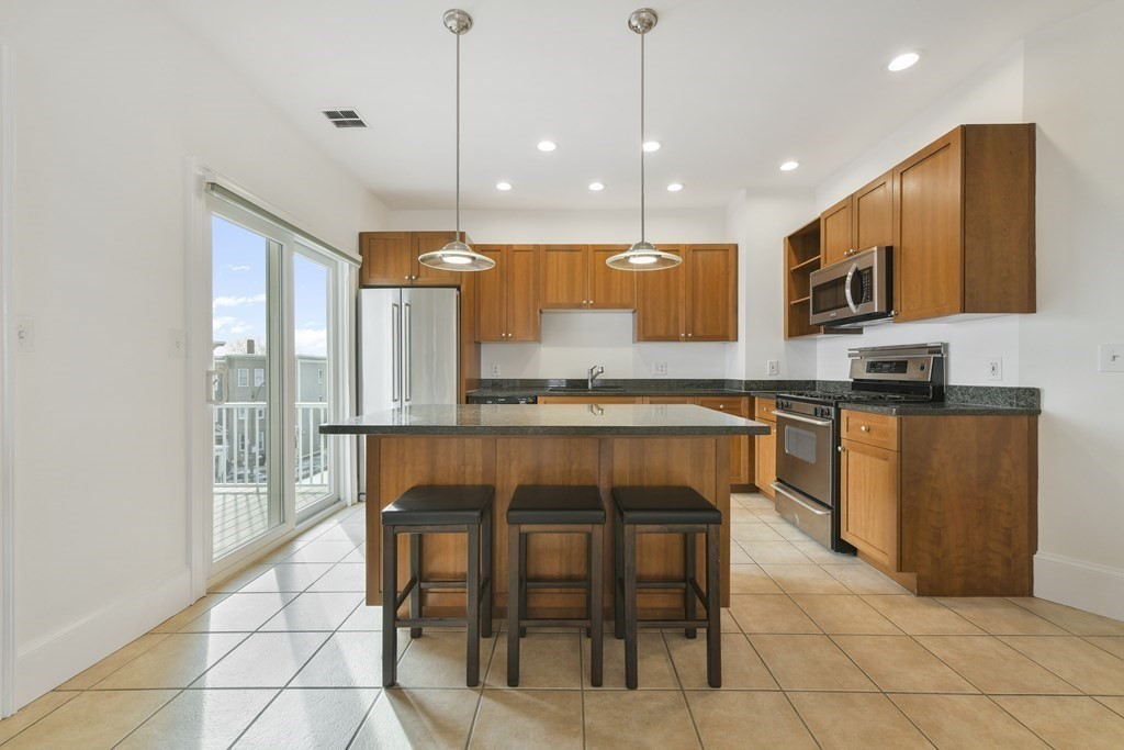 467 East 8th Street, Unit 3, Boston, MA 02127 | Compass