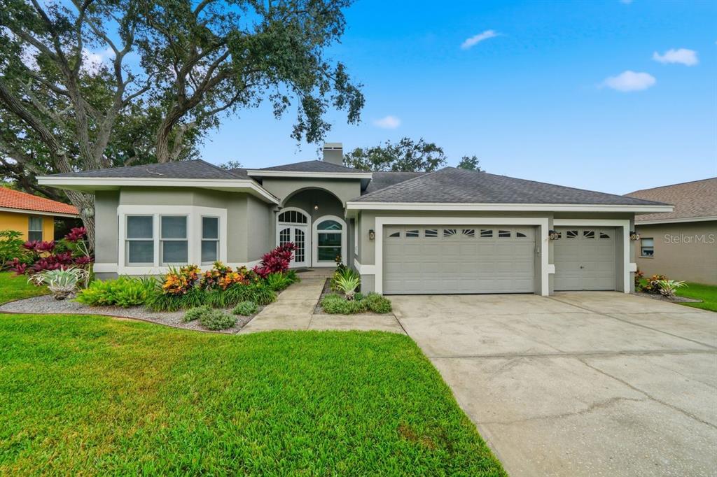 700 Westfield Ct, Dunedin, FL 34698 | MLS #TB8432647 | Compass