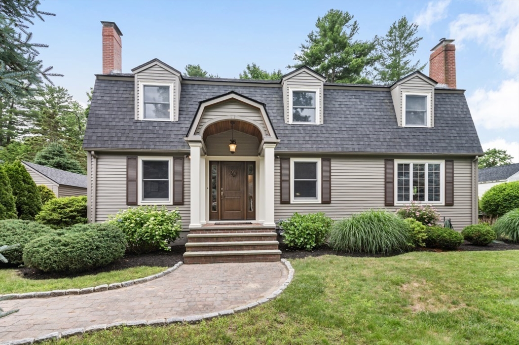 35 Crest Rd, Lynnfield, MA 01940 | MLS #73393211 | Compass