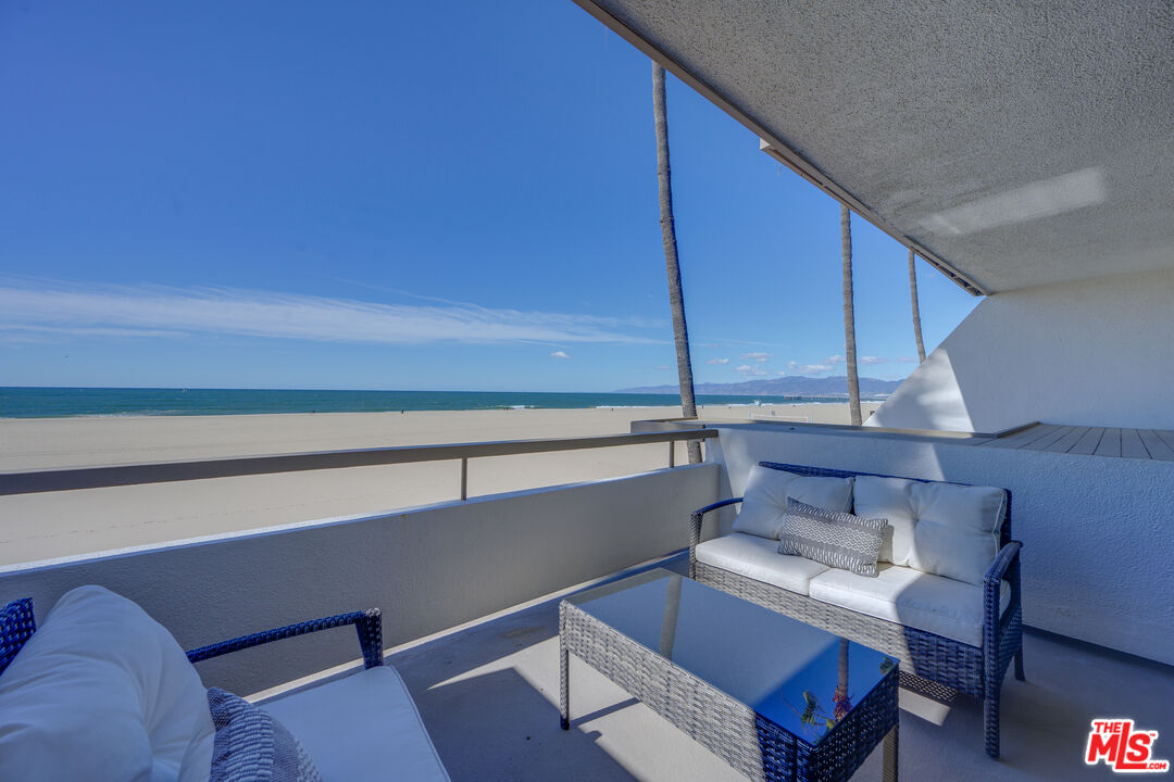 6 Northstar Street, Unit 205, Marina del Rey, CA 90292 | Compass