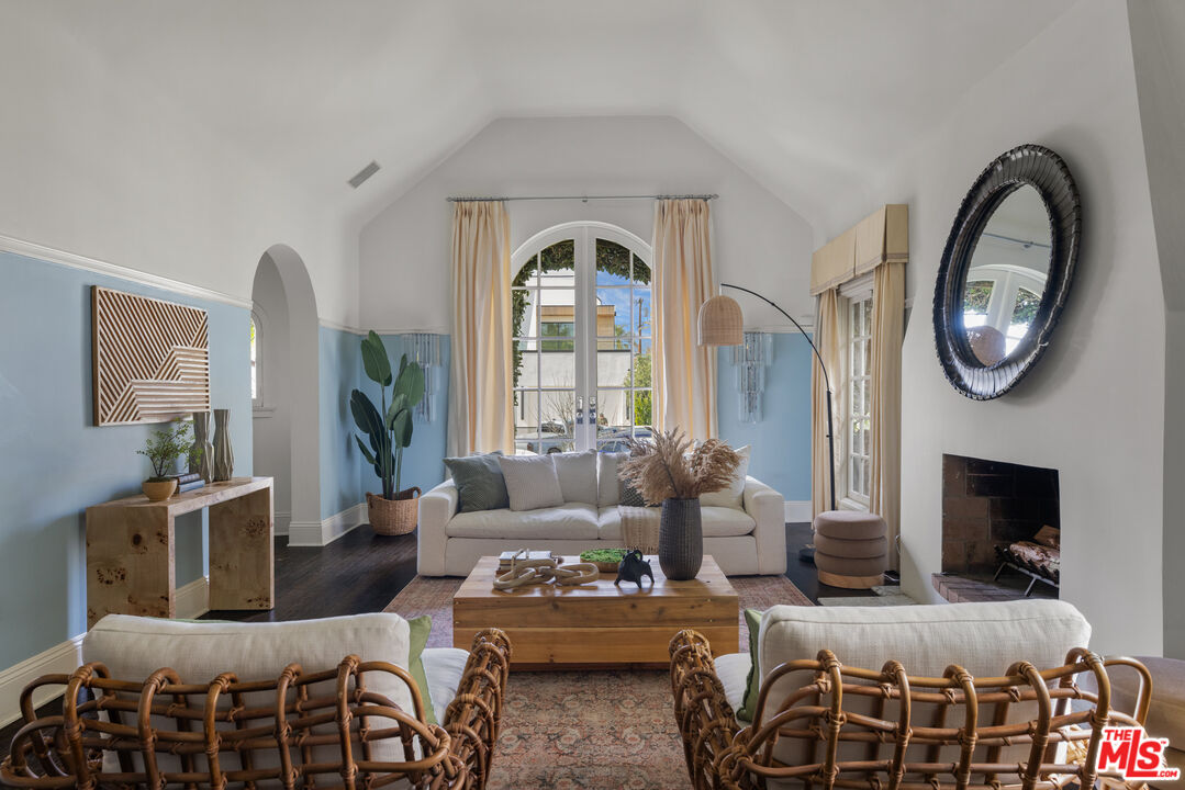 Miranda Otto List West Hollywood Home $2.75M | The Internet's largest ...