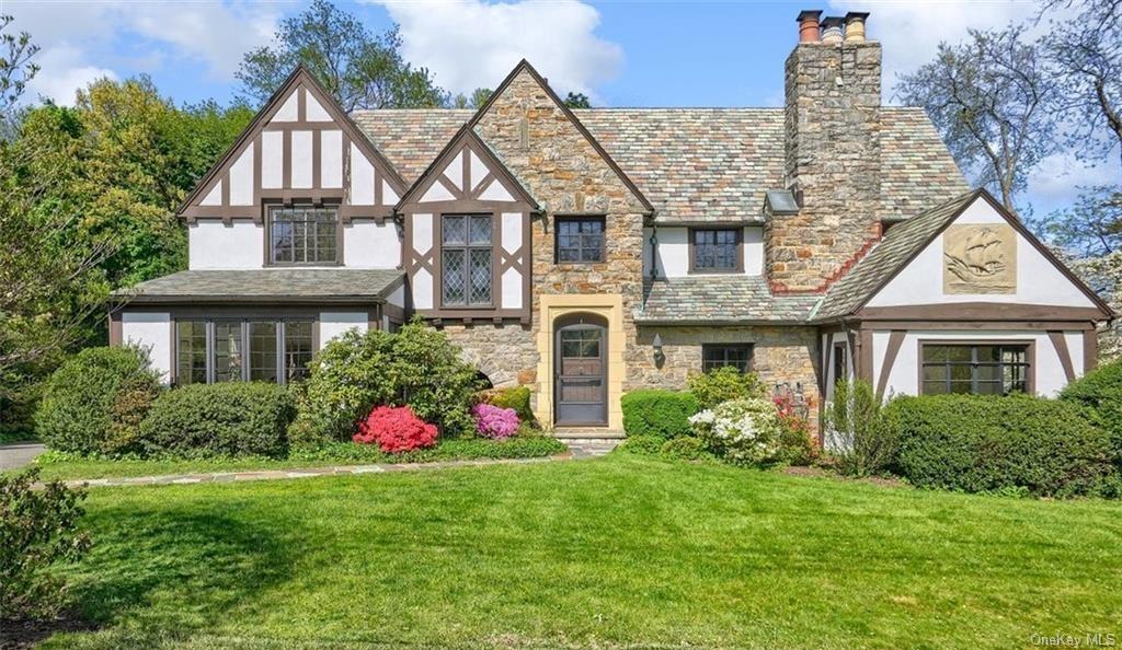 4 Glendon Circle, White Plains, NY 10605 | Compass