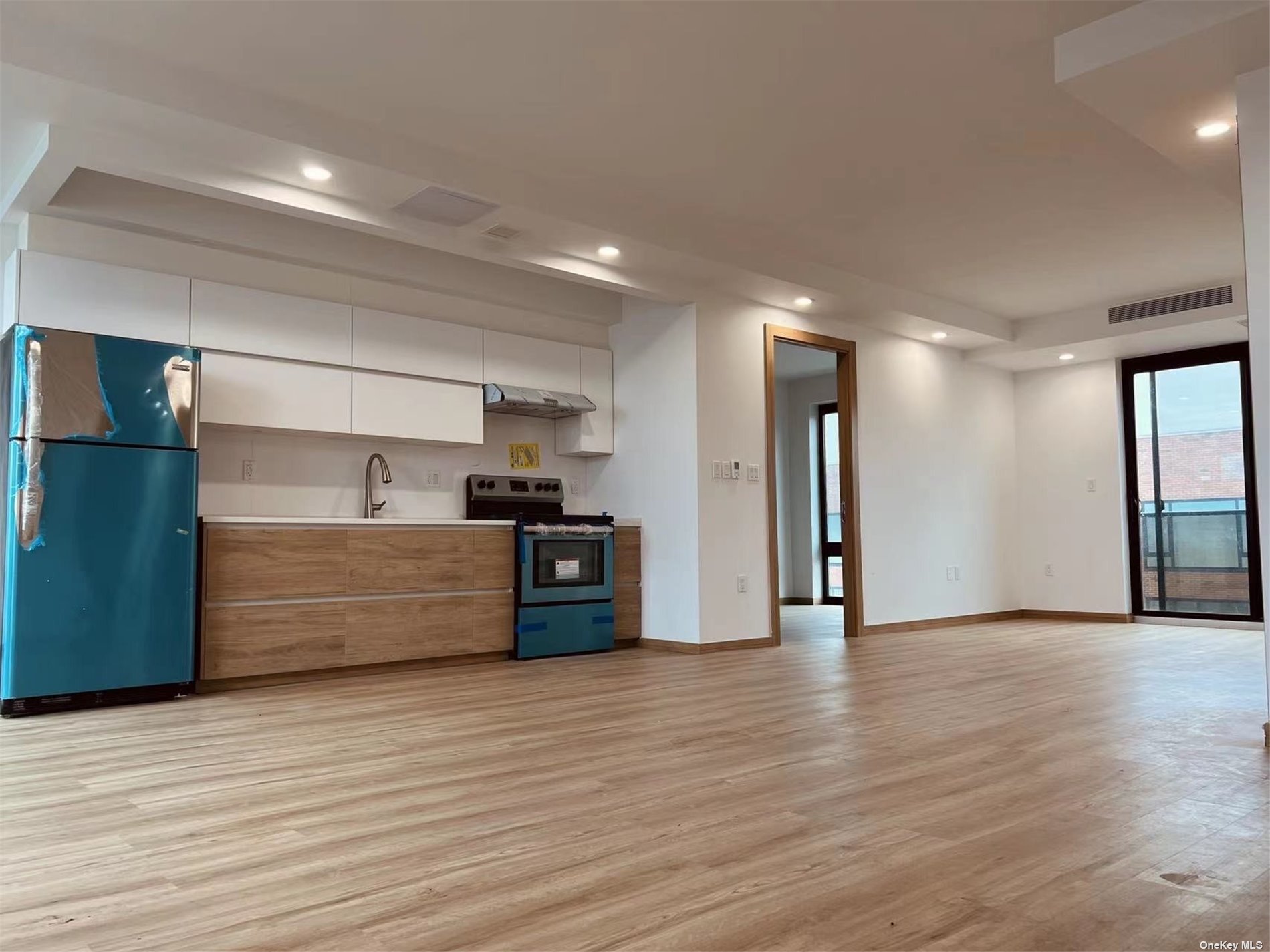 131-11 Fowler Avenue | Compass