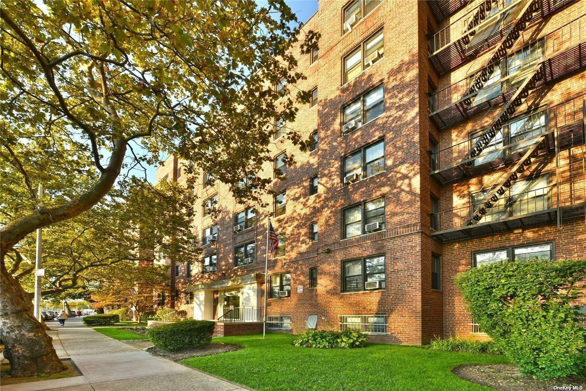 84-31 Van Wyck Expressway, Unit 2L, Queens, NY 11435 | Compass