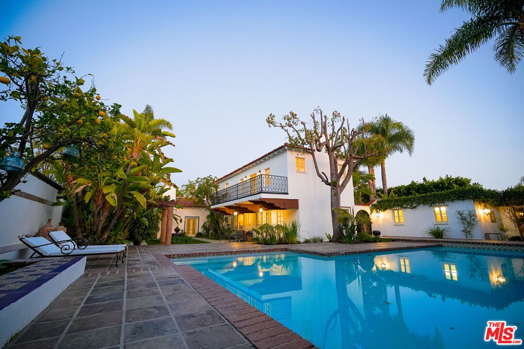 515 N Palm Dr, Beverly Hills, CA 90210 | MLS #24-462395 | Compass