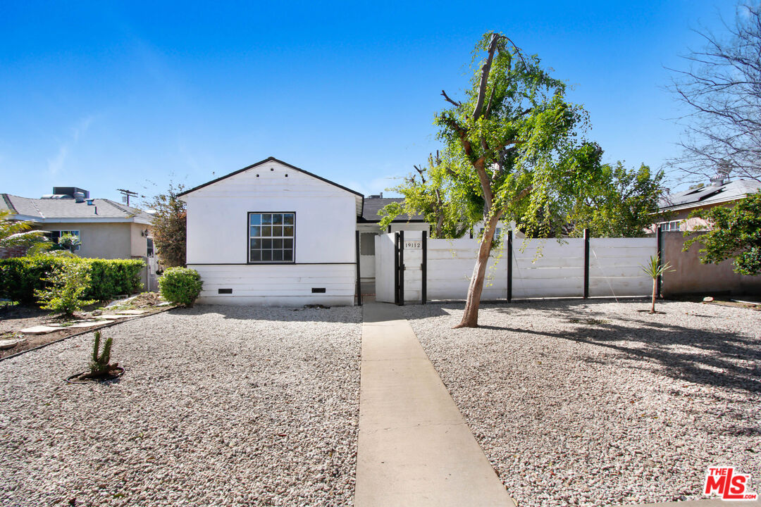 19112 Vanowen Street, Los Angeles, CA 91335 | Compass
