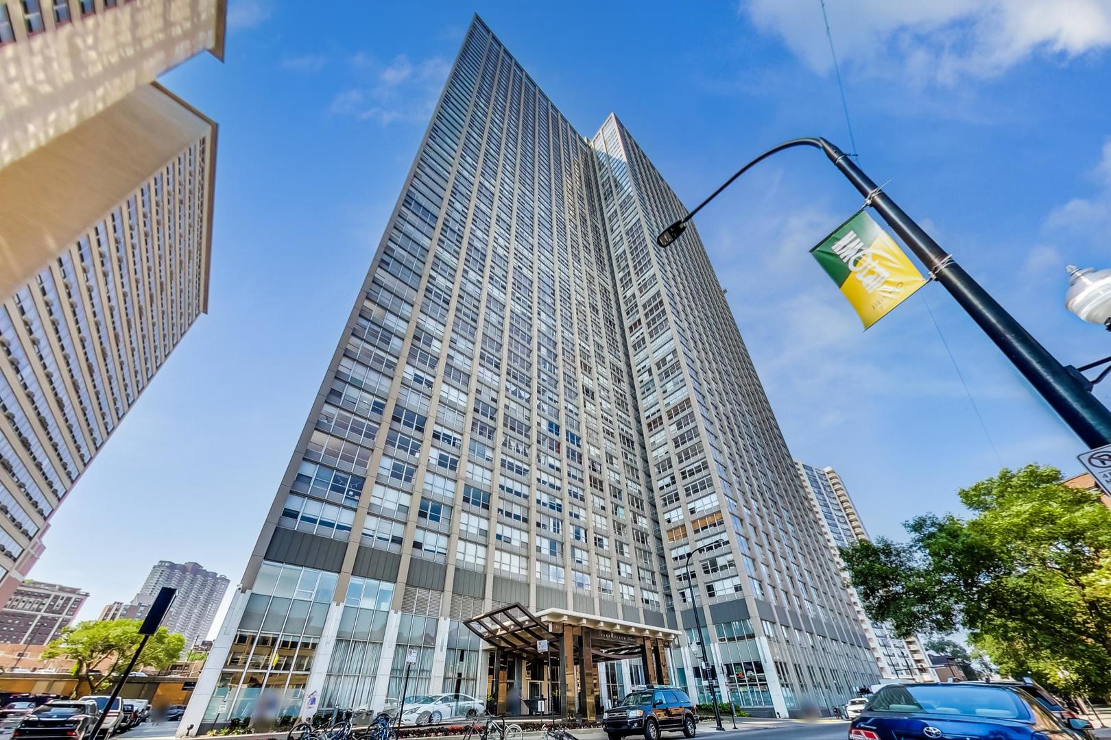 655 West Irving Park Road, Unit 4902, Chicago, IL 60613 | Compass