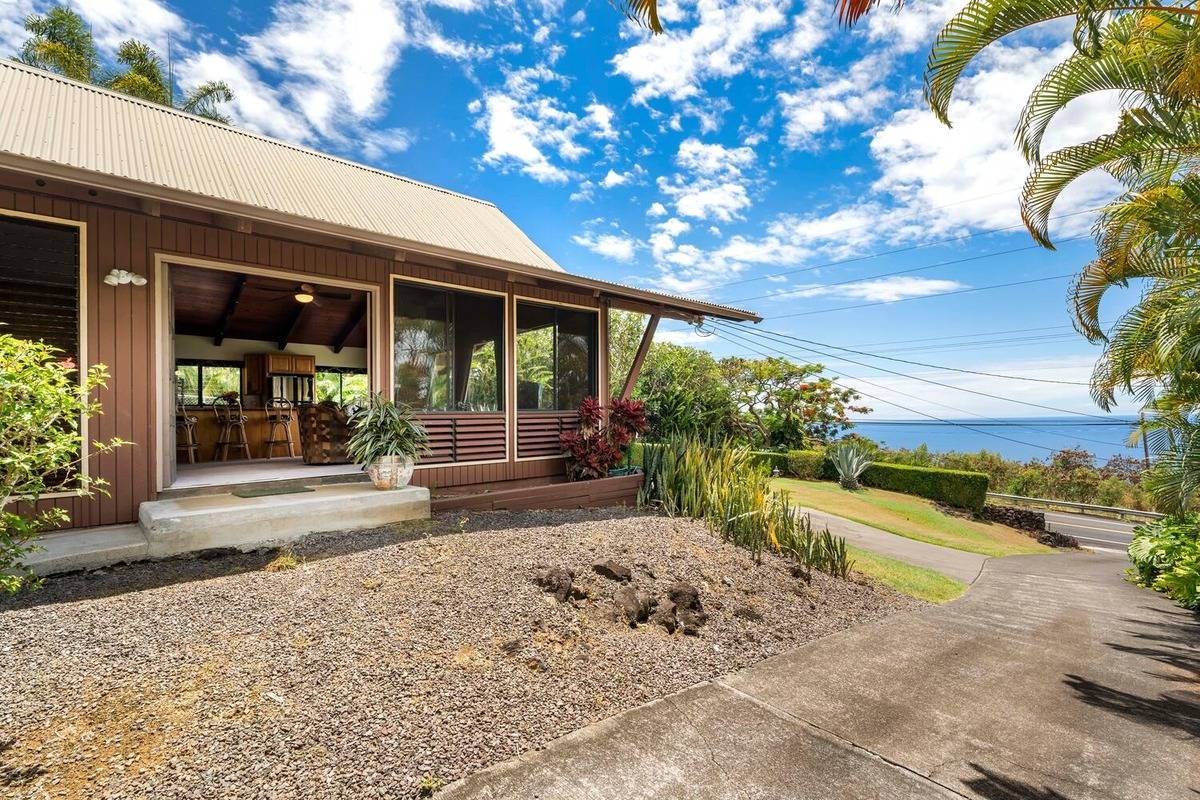 77-6607 Kuakini Highway, Kailua-Kona, HI 96740 | Compass
