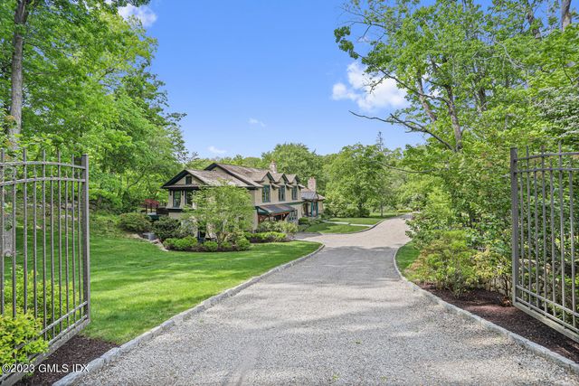 Jennifer Turano, Real Estate Agent - Compass