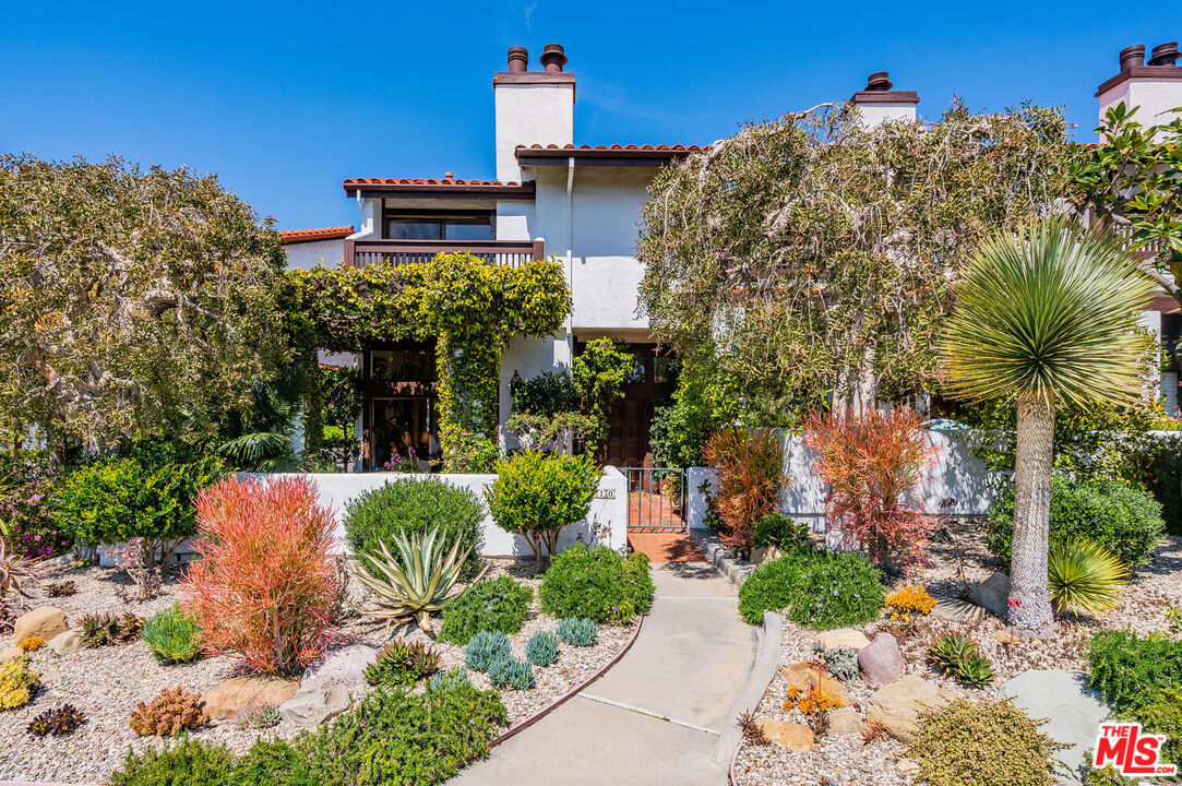 1810 Palisades Drive, Pacific Palisades, CA 90272 | Compass