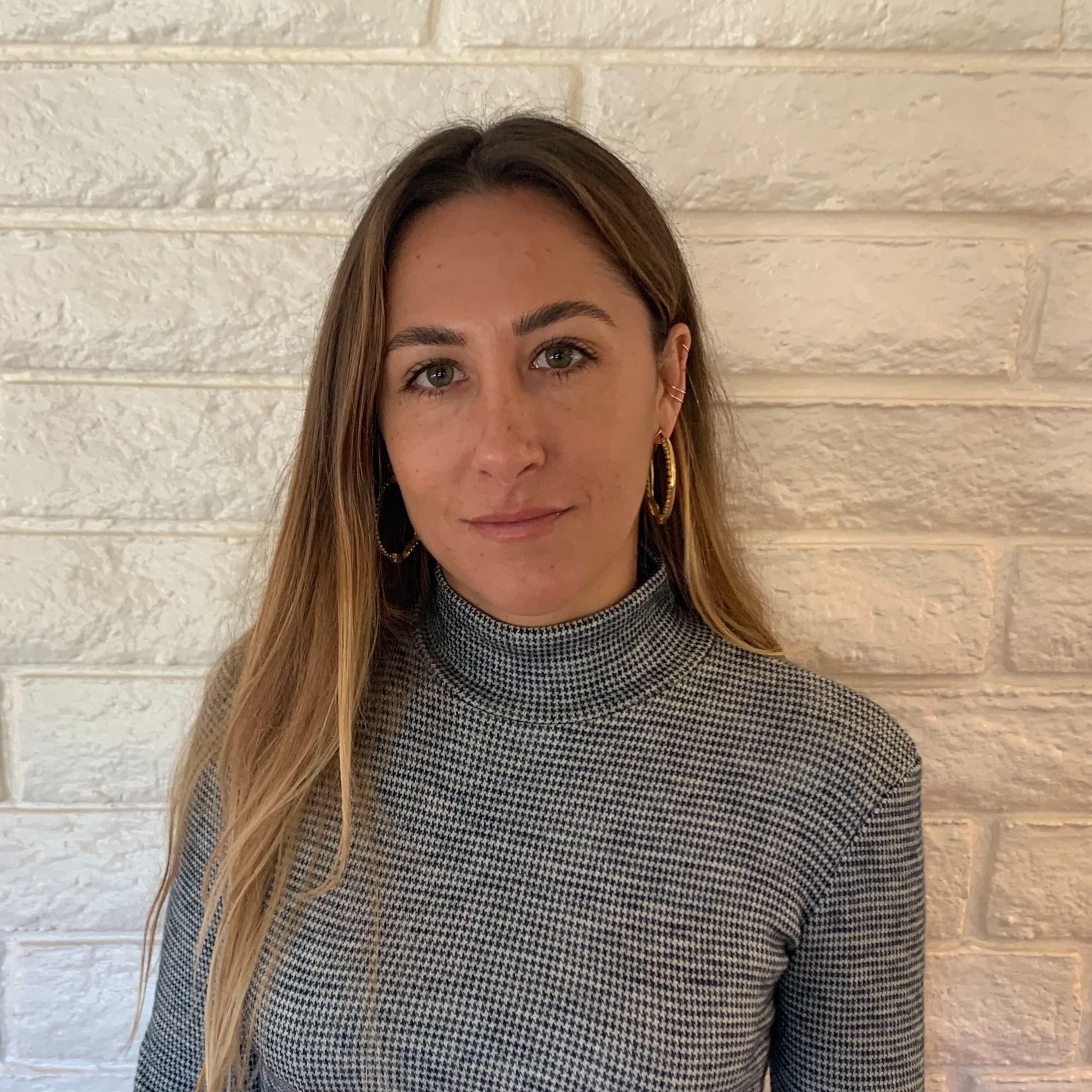 Sasha Verruno, Real Estate Agent - Compass