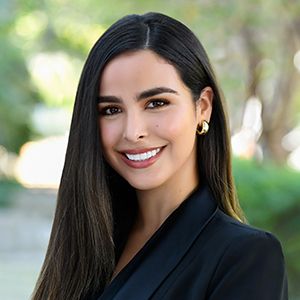 Maura Alejandra Padron, Real Estate Agent - Compass