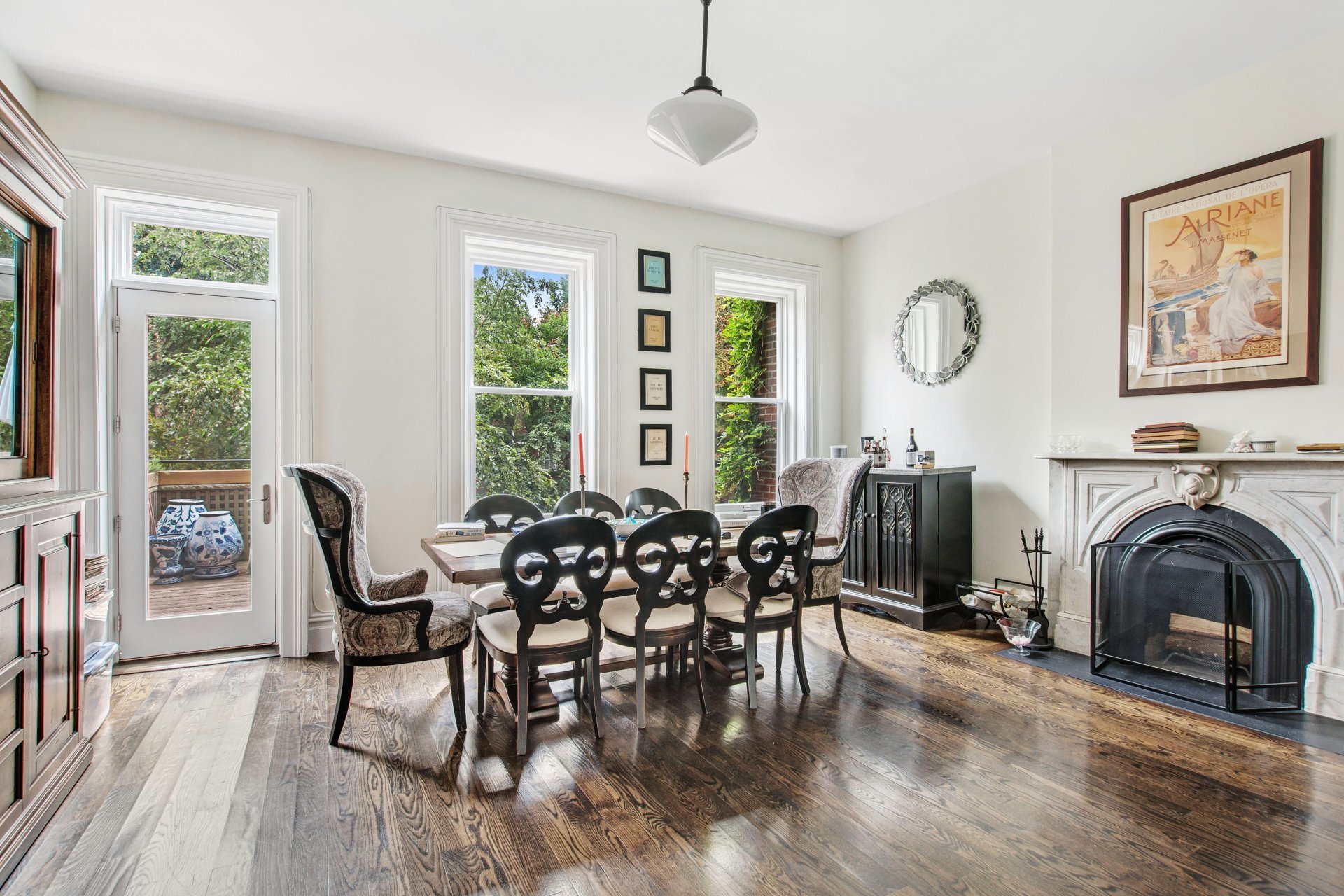 60 Perry Street, Uppr DPLX | Compass