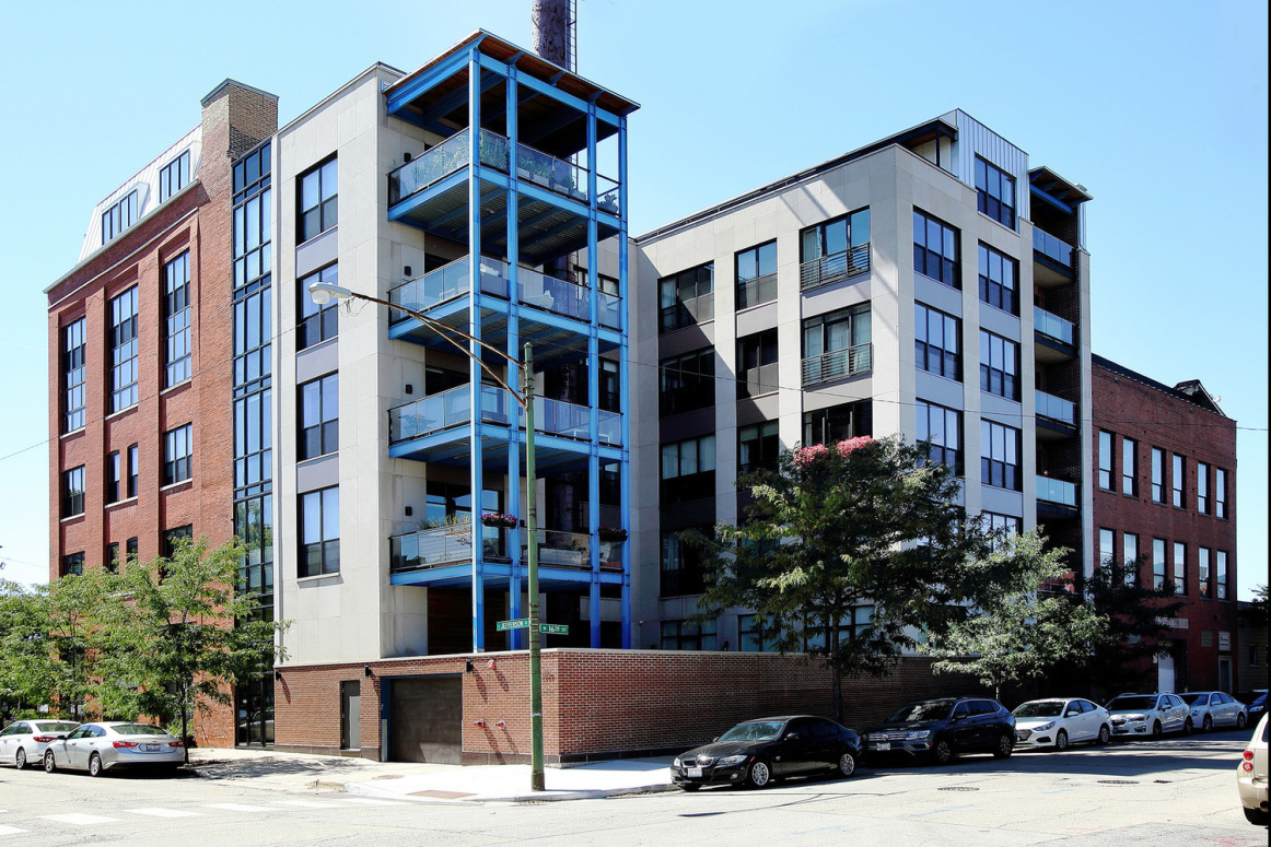 1600 S Jefferson St in Chicago, IL
