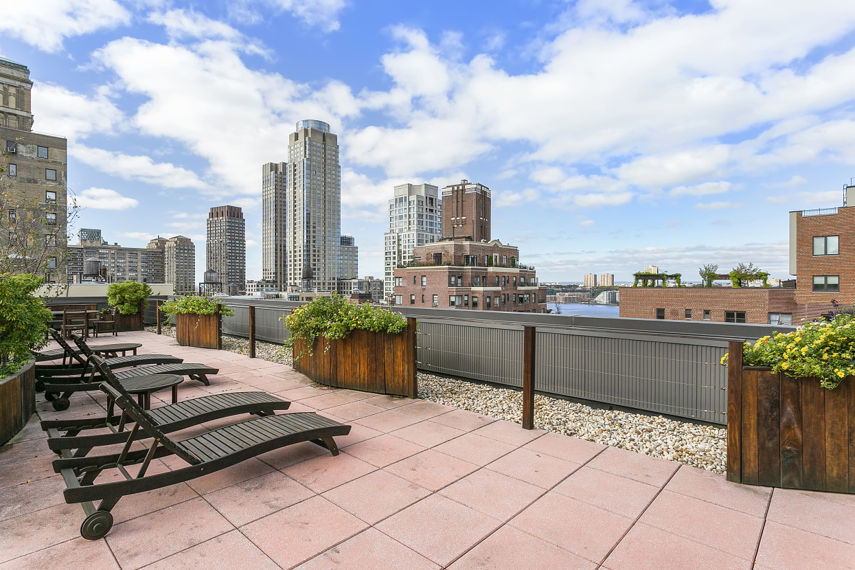 11 Riverside Drive, Unit 6JE, Manhattan, NY 10023 | Compass