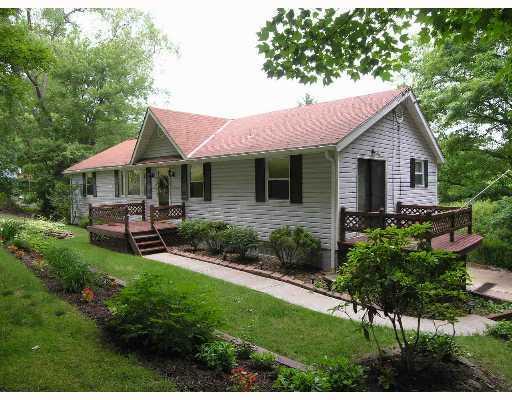 2485 Oakhill Road, Gibsonia, PA 15044 | Compass