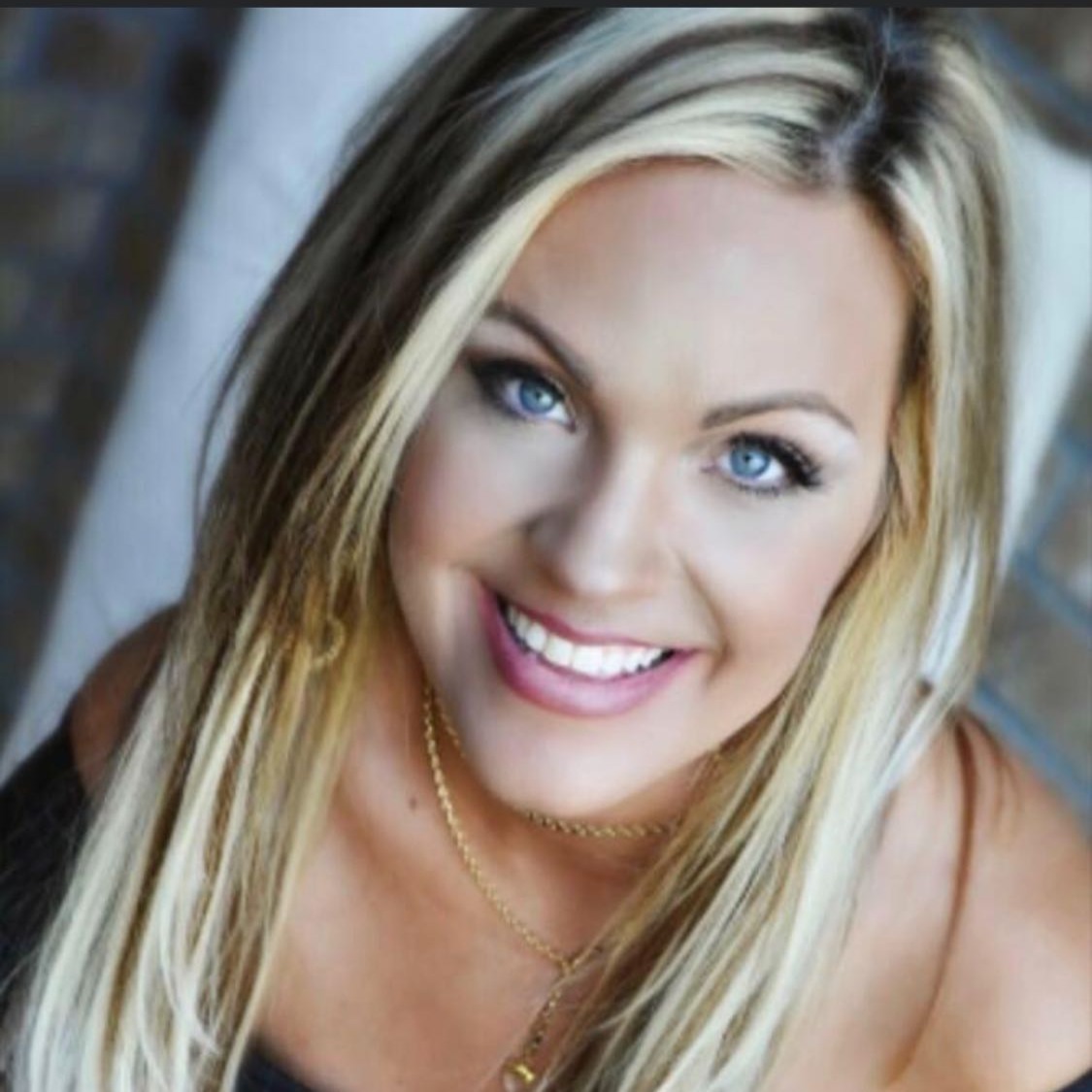 Nikki Sanders, Real Estate Agent - Compass