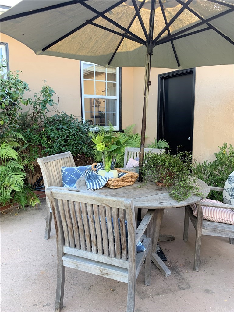 22334 Evalyn Avenue, Torrance, CA 90505 | Compass