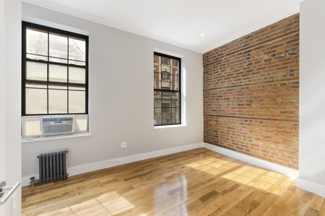 70 University Place, Unit 4 | Compass