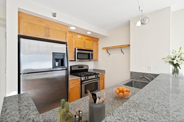 53 Boerum Place, Unit 11C, Brooklyn, NY 11201 | Compass