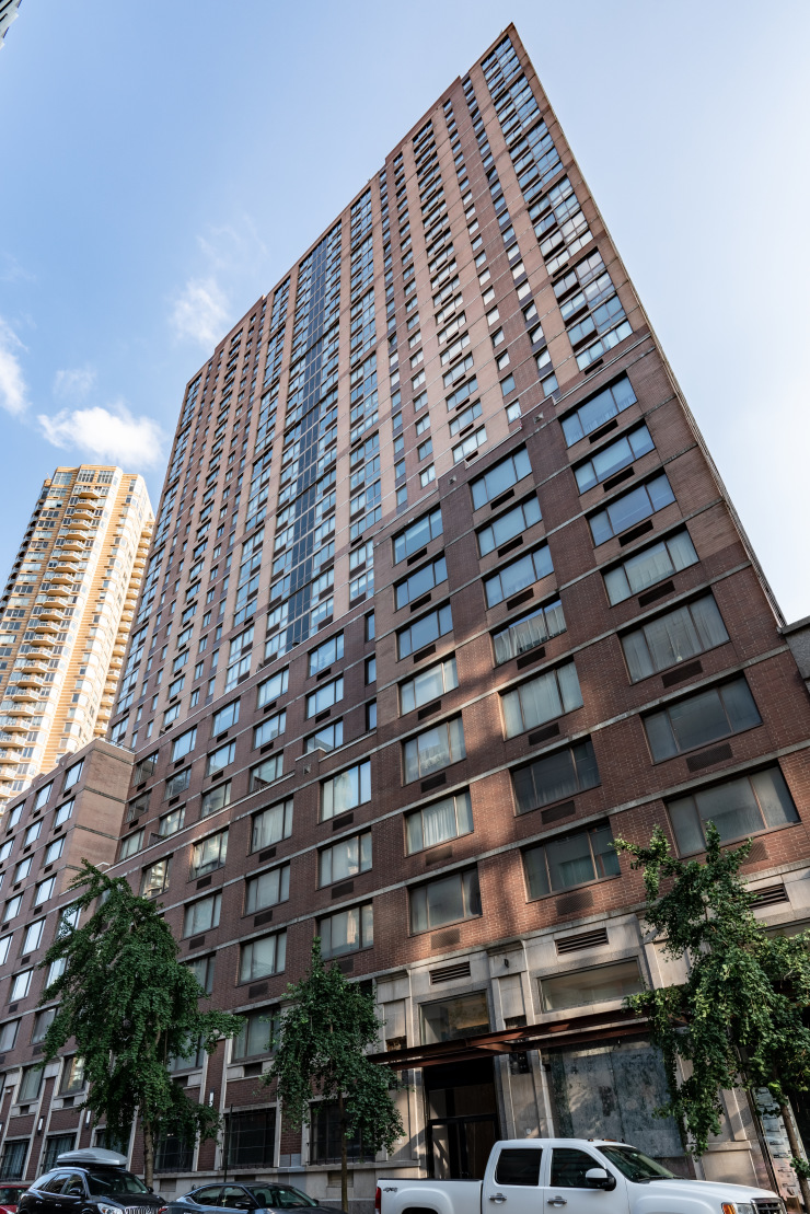 The Landon at 520 W 43rd St - Manhattan, NY | Compass