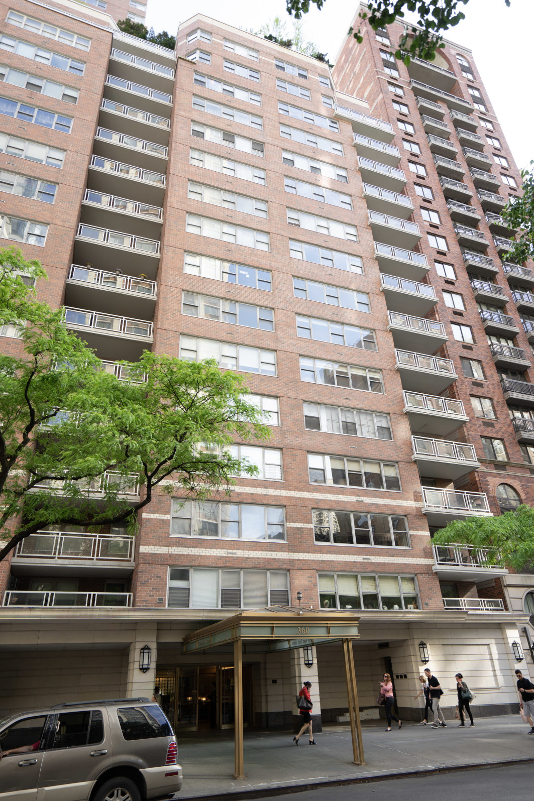 360 E 72nd St in Manhattan, NY | Compass