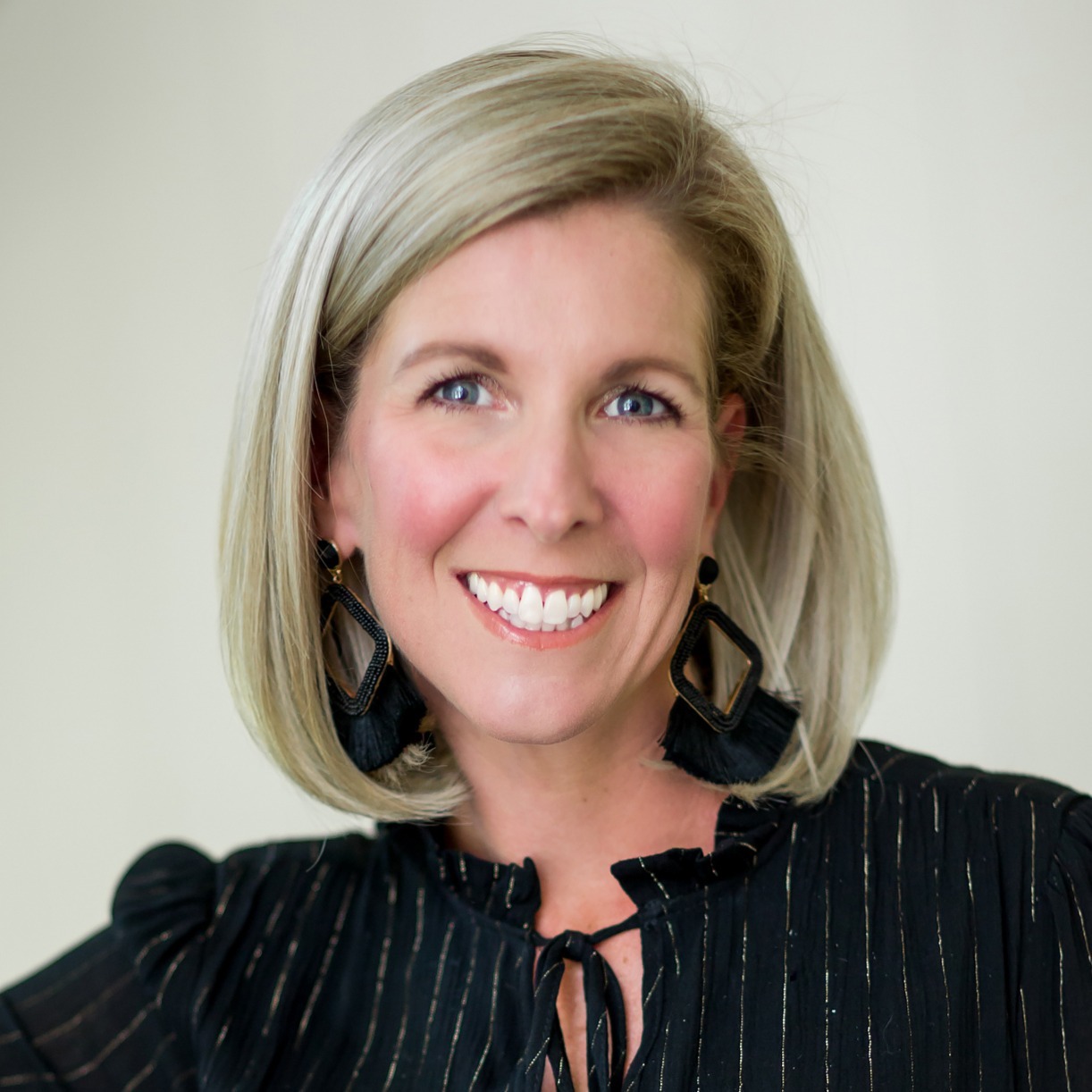 48 Agents in Hinsdale Office, 1 Grant Square, Suite 201 - Compass